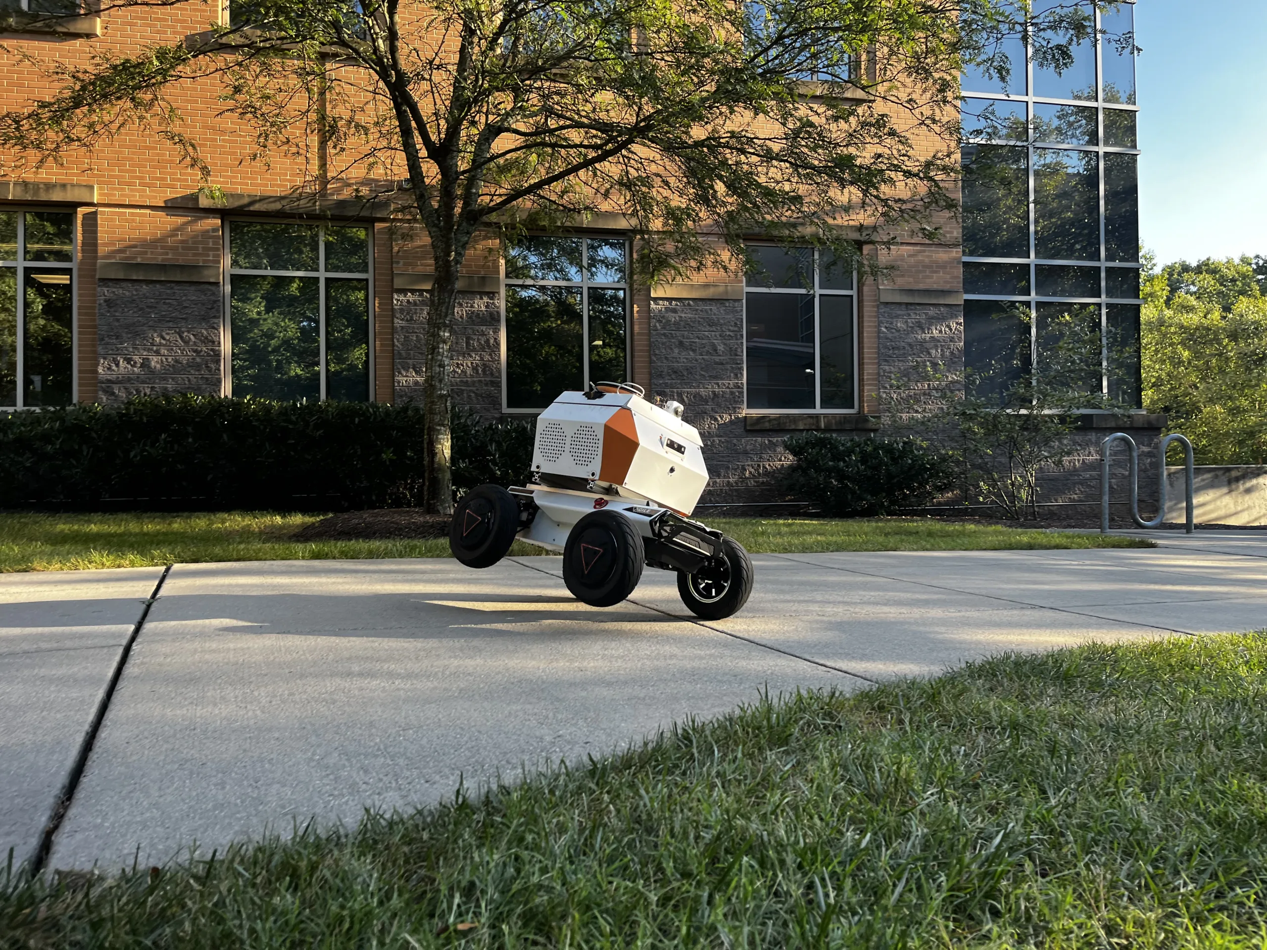 George Mason U. lab teaches robots how to handle rough terrain - InDro ...