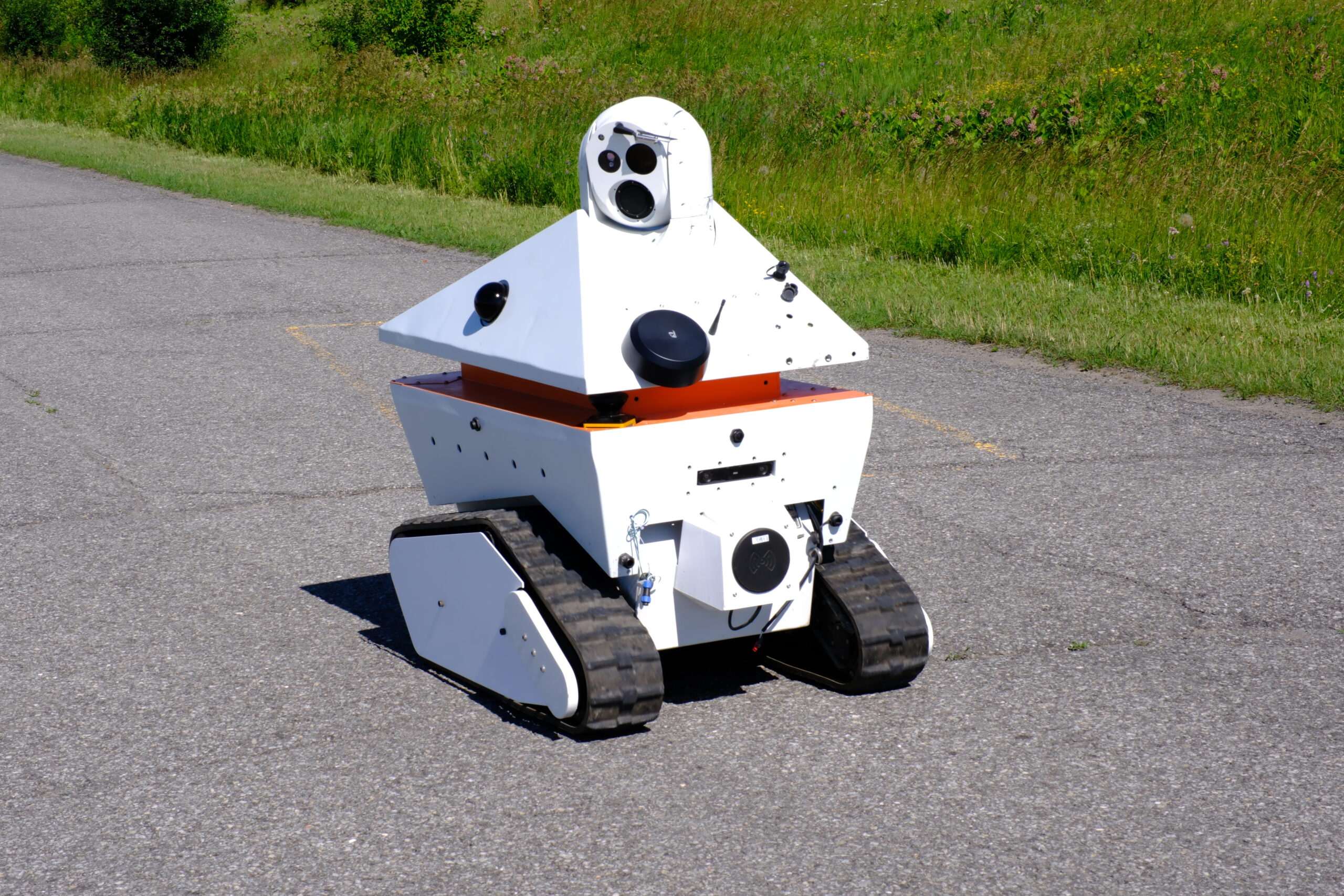 InDro's new Street Smart Robot keeps cyclists safe in winter - InDro ...